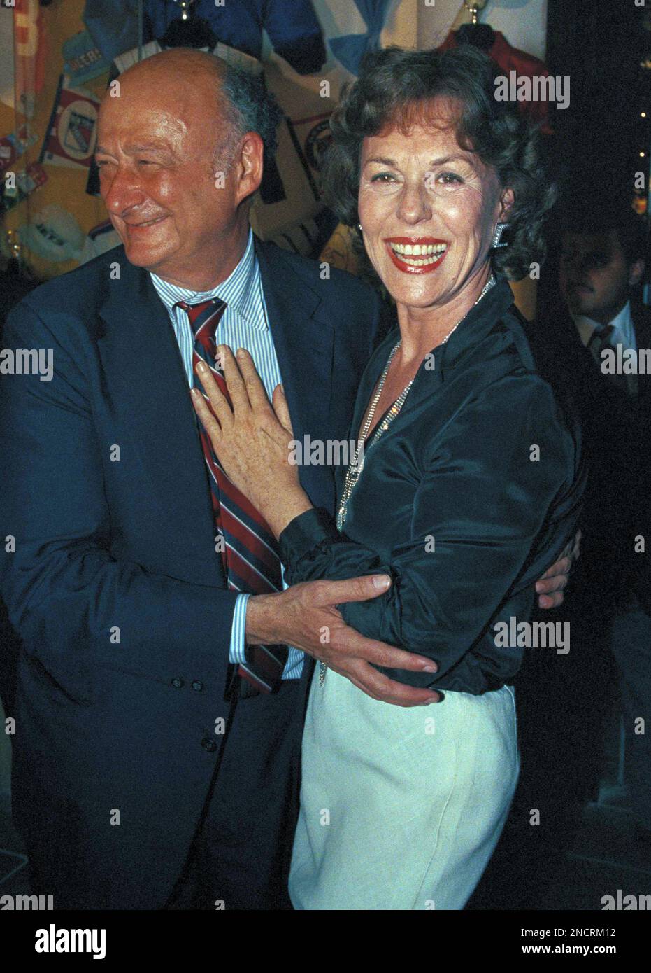 New York Mayor Edward Koch poses with Bess Myerson, May 14, 1985. (AP ...