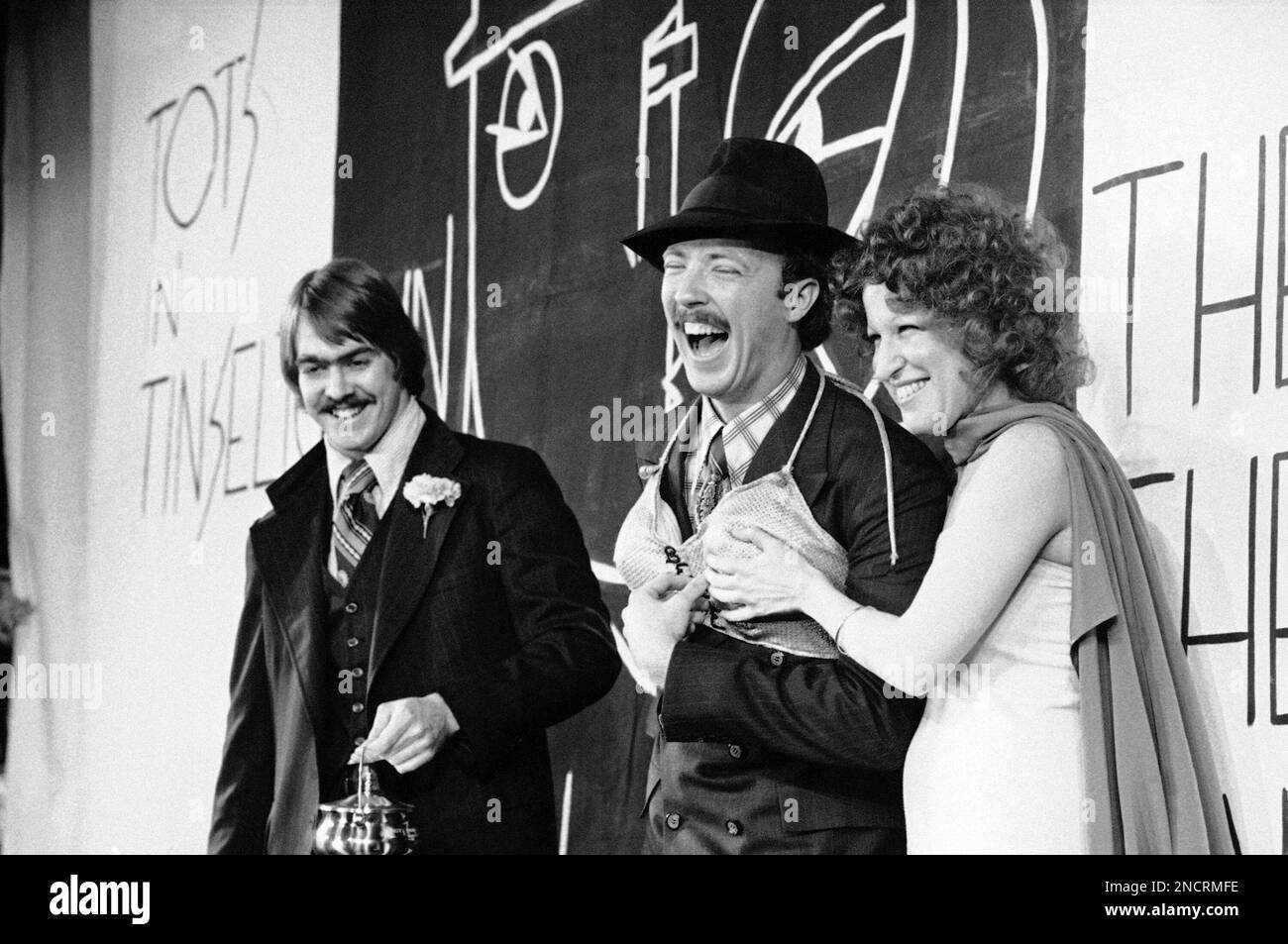 Singer Bette Midler turns the tables on Chris Ruppenthal and fits him ...