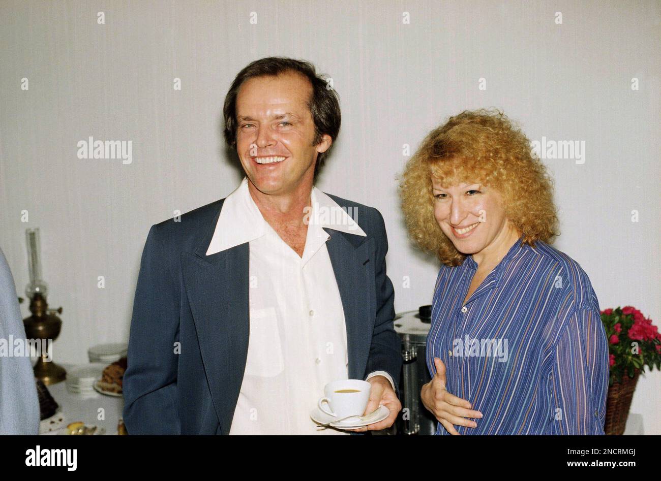 Singer Bette Midler with actor Jack Nicholson at an Equal Rights ...