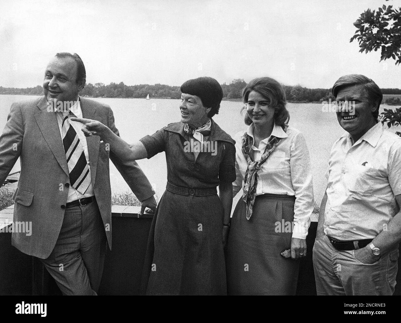 West German Chancellor Helmut Schmidt, right, and his wife Hannelore ...
