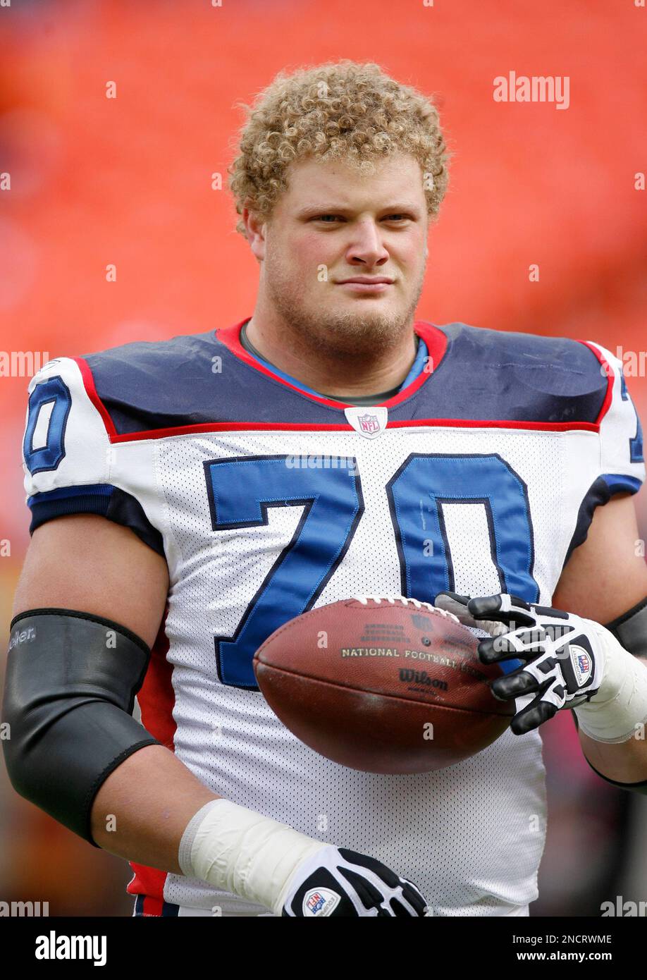 Buffalo Bills guard Eric Wood during warm ups prior to the Bills NFL ...