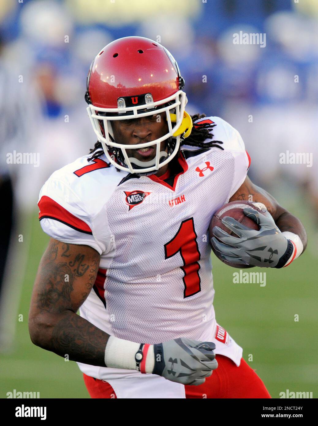 Utah wide receiver Shaky Smithson runs with the ball before the start ...