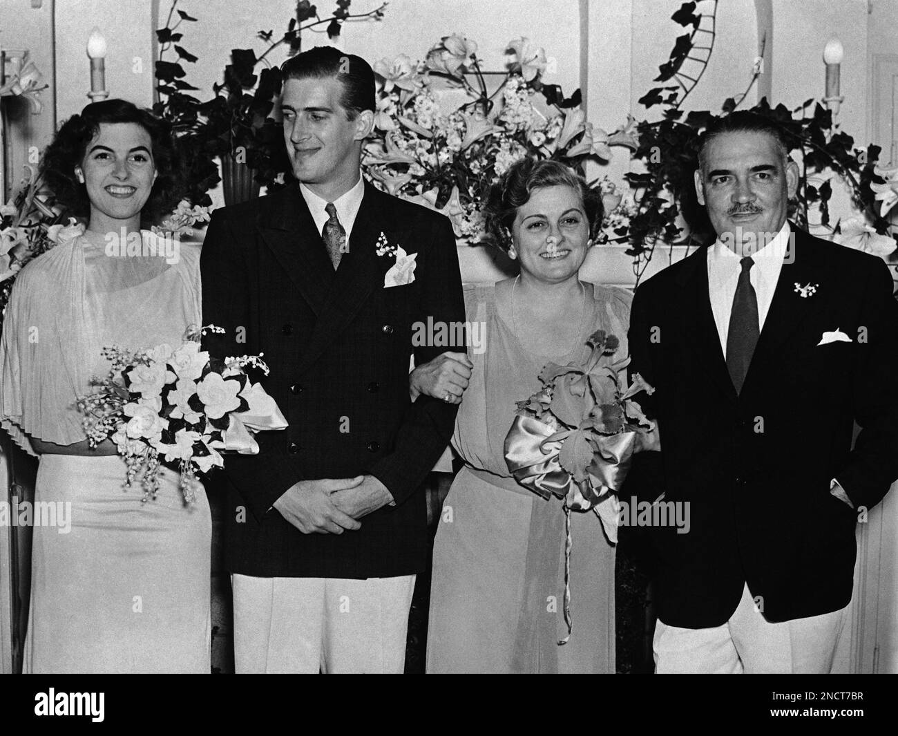 Commander Earl Winfield Spencer, far right, first husband of the ...