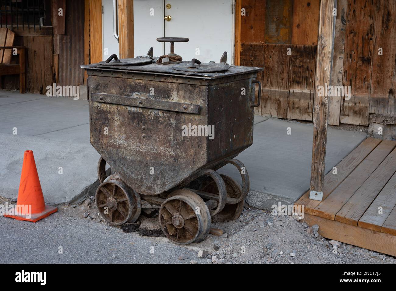 Mine cart hi-res stock photography and images - Alamy