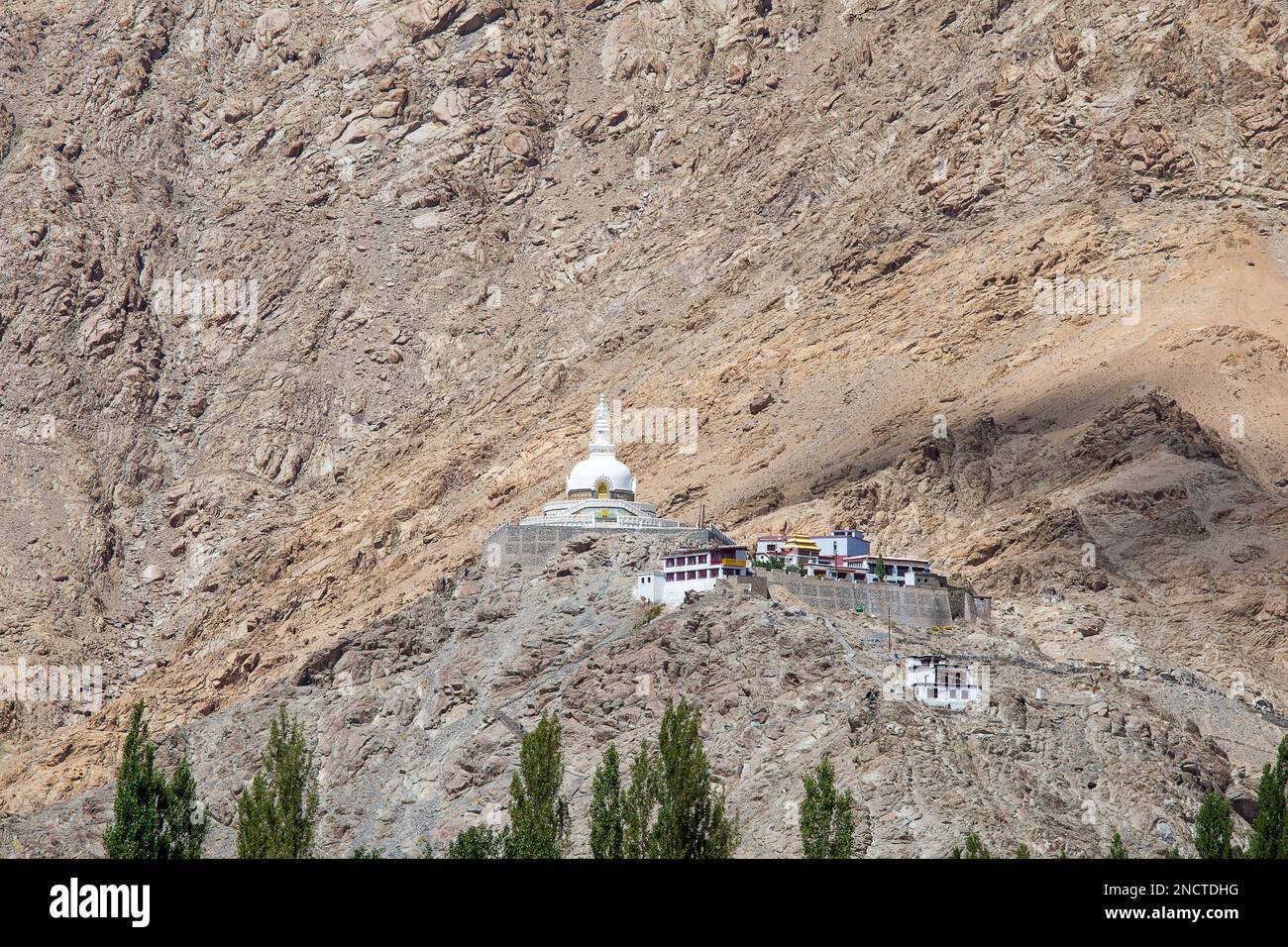 Domed japanese building hi-res stock photography and images - Alamy