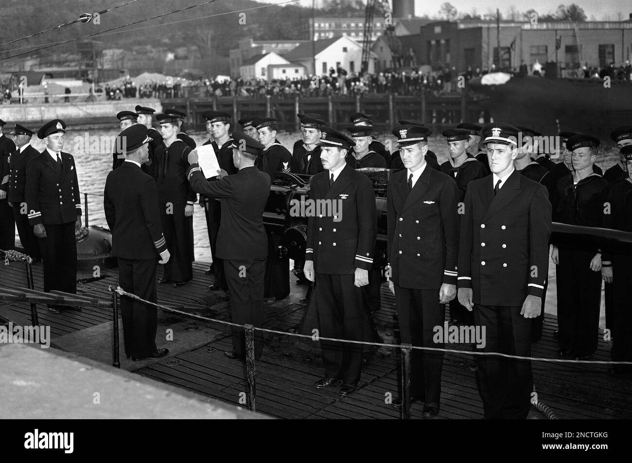 Lieut. John Corbus, commanding officer of the U.S. Navy submarine R-3 ...