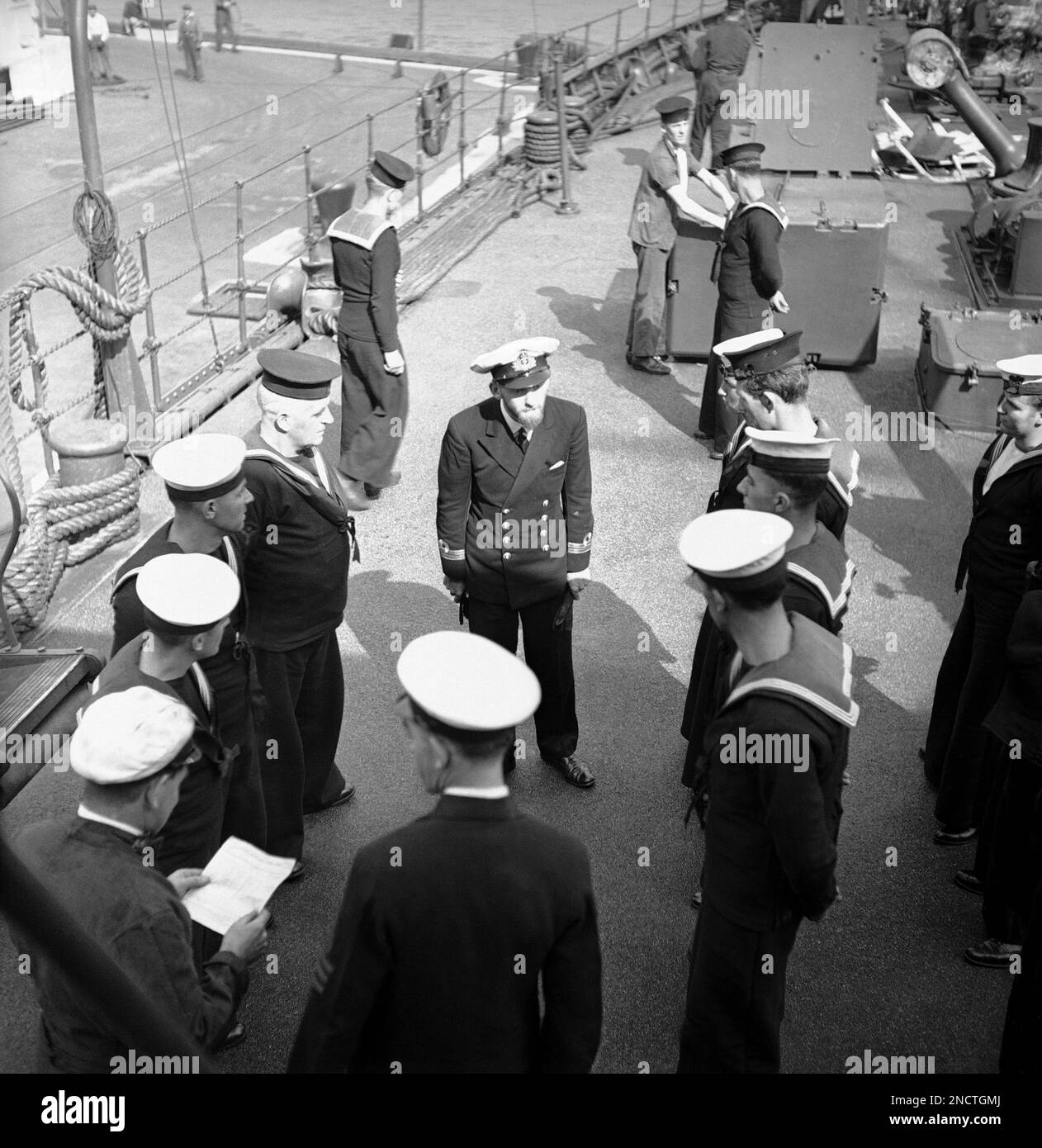 Taking instruction are these British tars that have just come aboard an ...