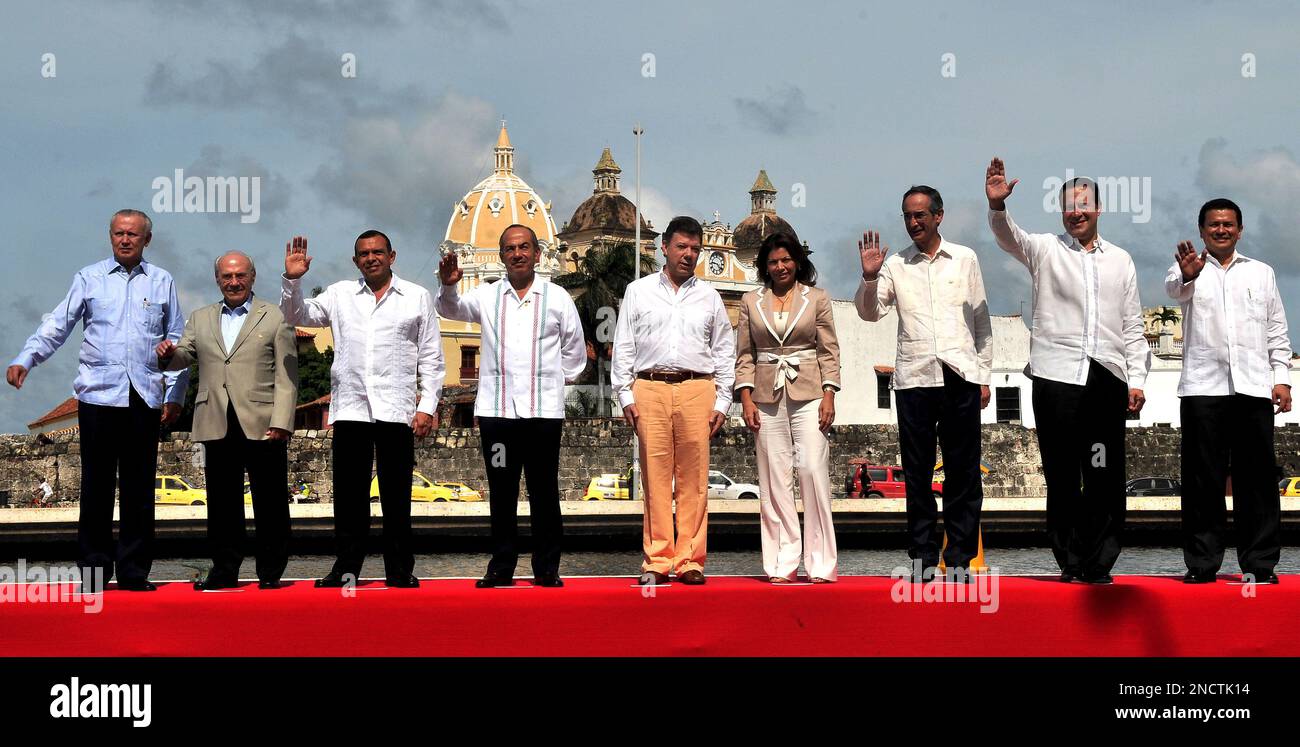 Dominican Republic's Vice President Rafael Alburquerque, left ...