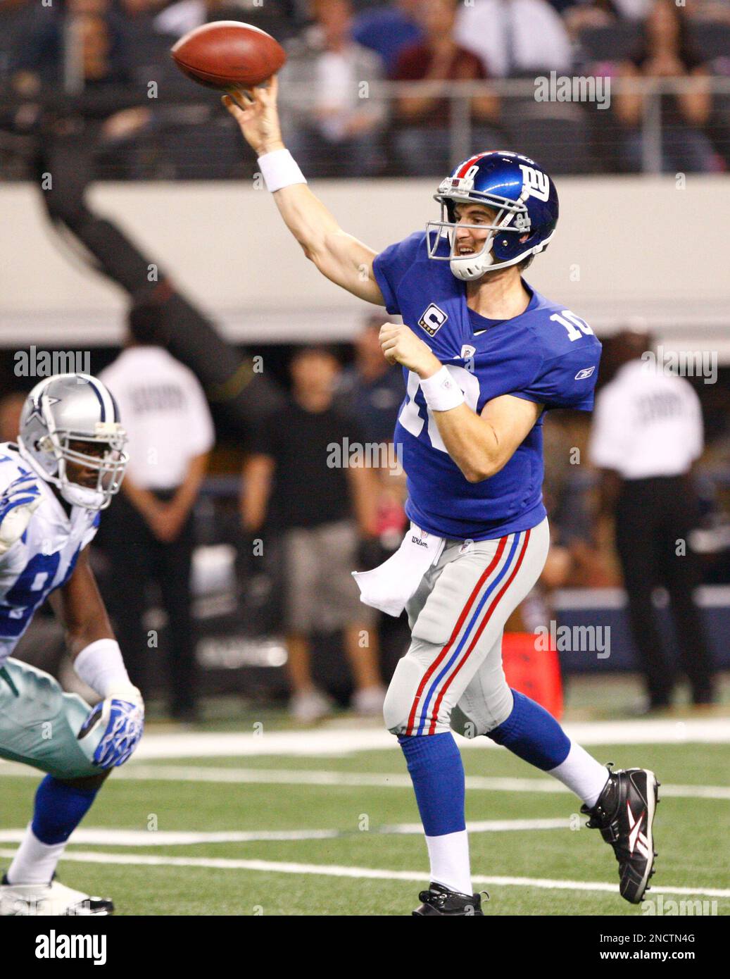 New York Giants quarterback Eli Manning (10) during an NFL football ...