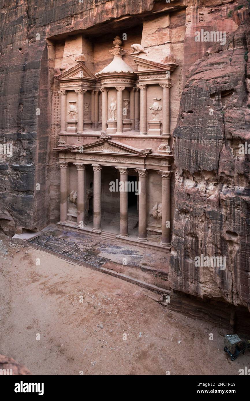 Al-Kahzneh also known as the Treasury temple, in Petra, southern Jordan ...