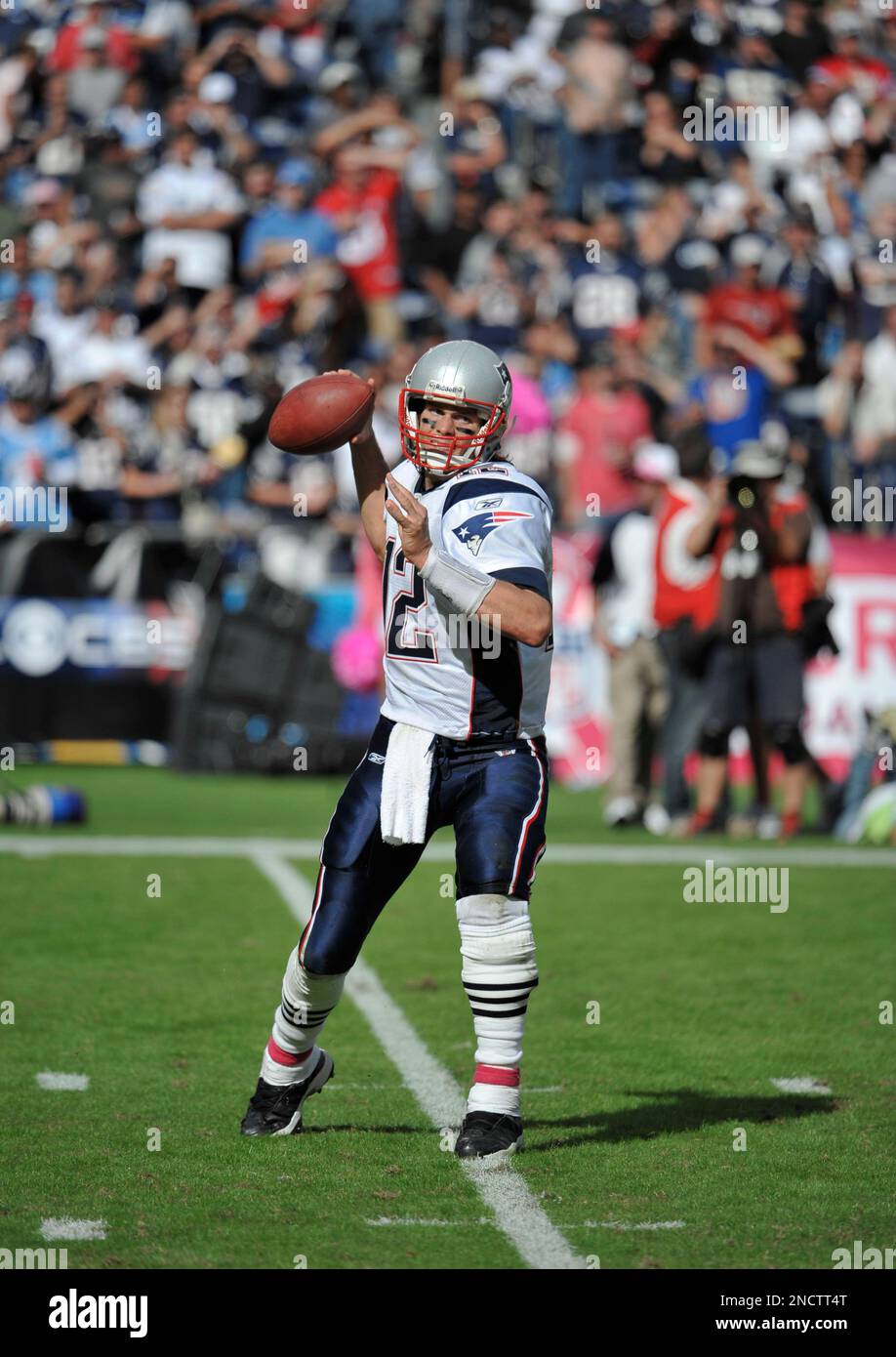New England Patriots quarterback Tom Brady throws during an NFL ...