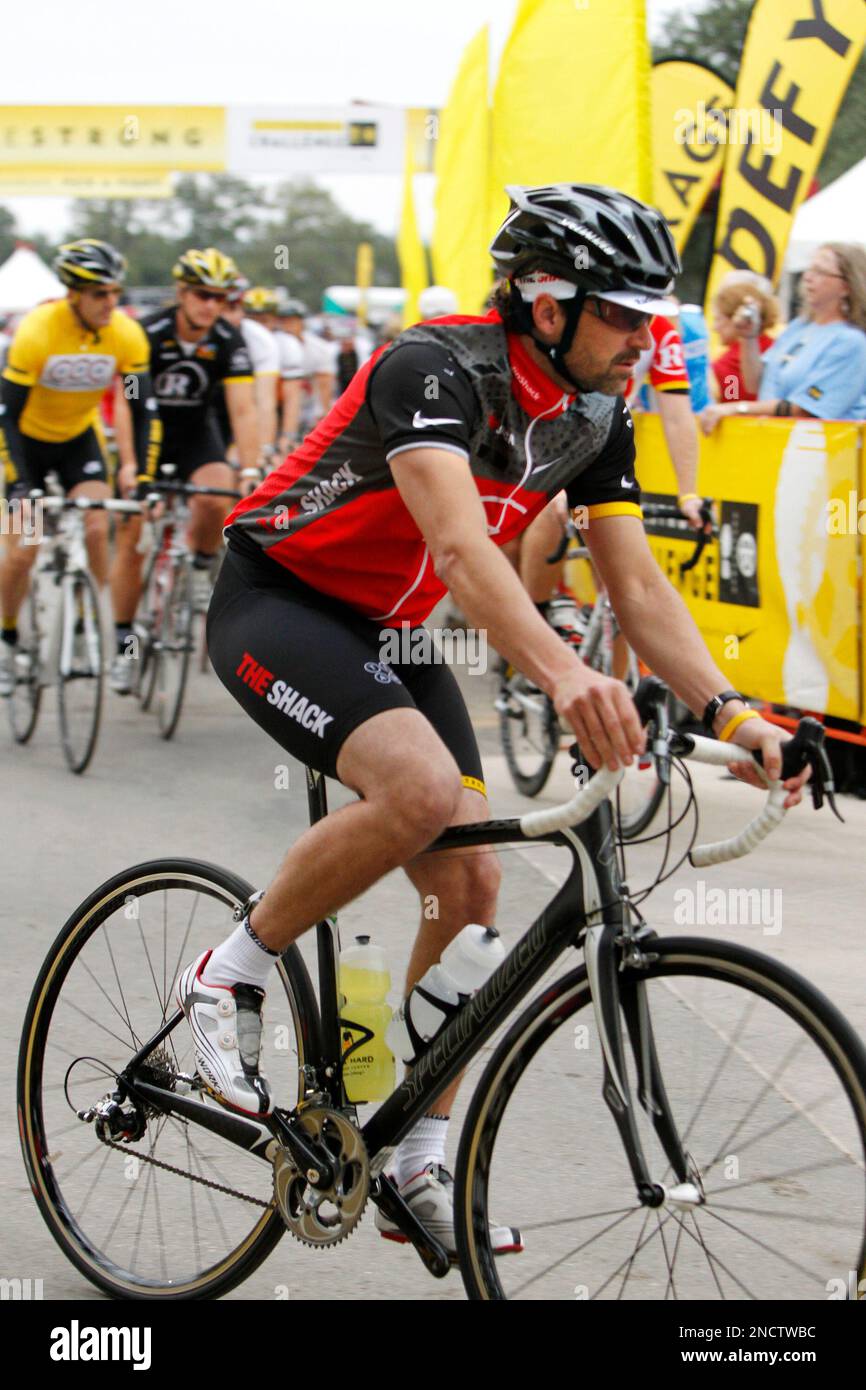 Actor Patrick Dempsey captains Team RadioShack as he and Lance ...