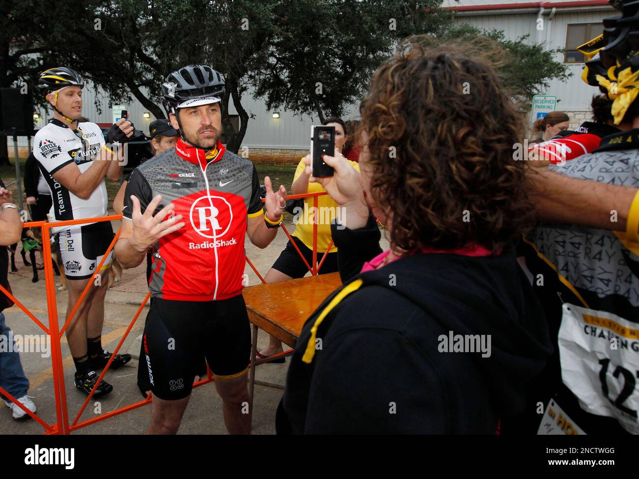 Actor Patrick Dempsey captains Team RadioShack as he and Lance ...