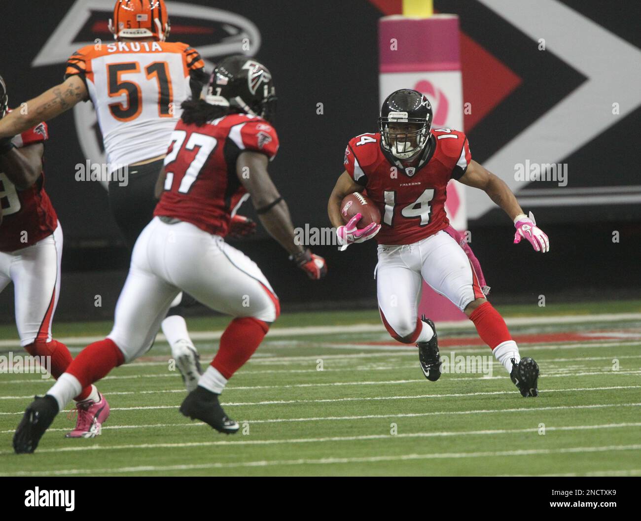 Atlanta Falcons wide receiver Eric Weems (14) runs against the ...