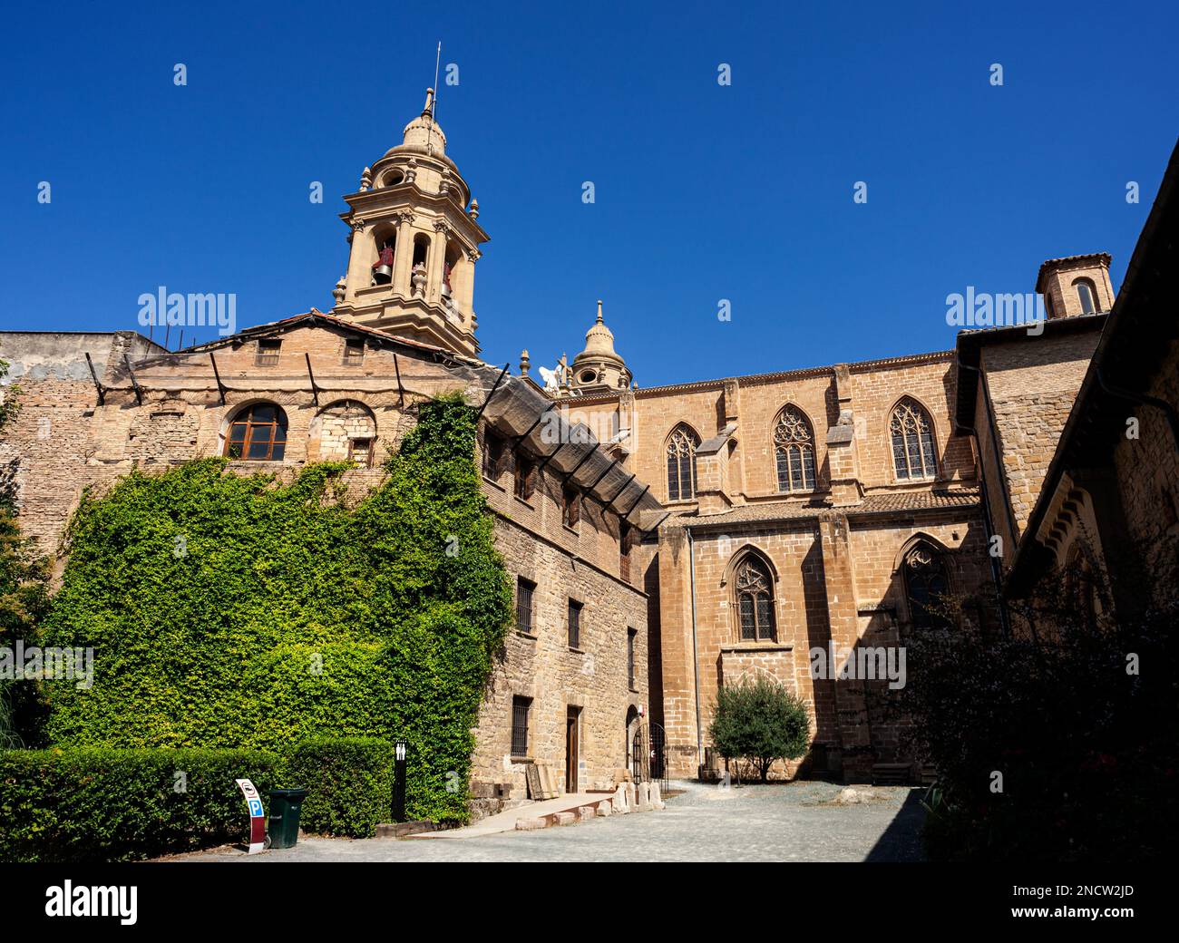 Back view of the Pamplona Cathedral of Santa Mara la Real, Navarre ...