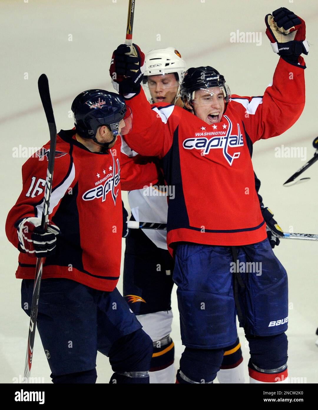 Washington Capitals center Tomas Fleischmann, right, of the Czech ...