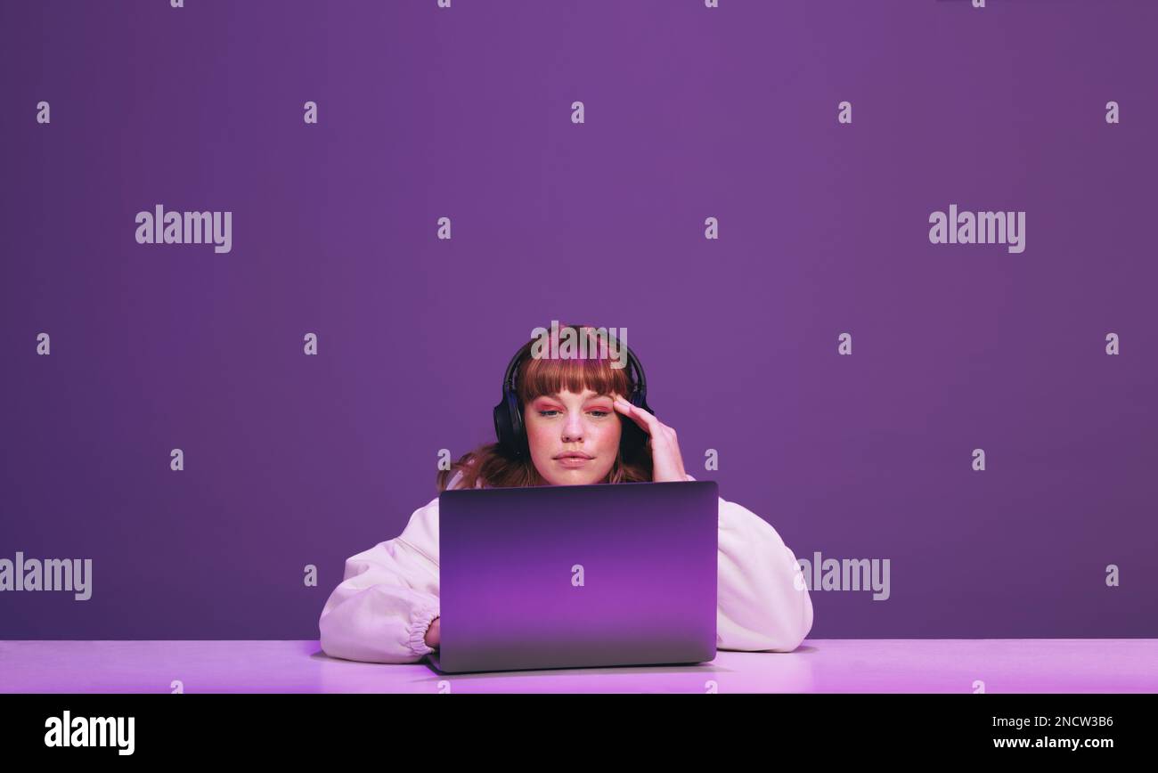 Content streaming service hi-res stock photography and images - Alamy
