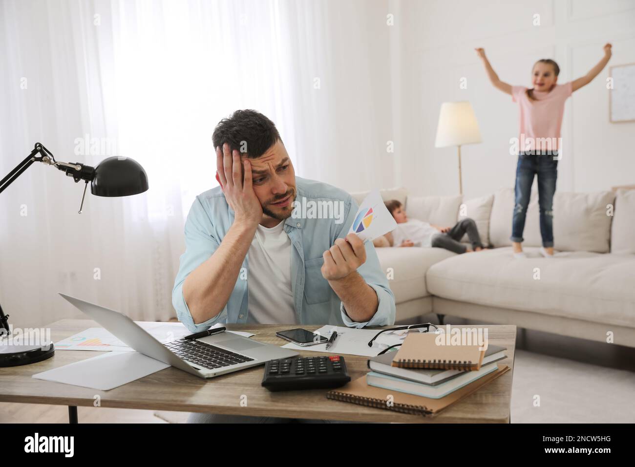 Girl father chart hi-res stock photography and images - Alamy