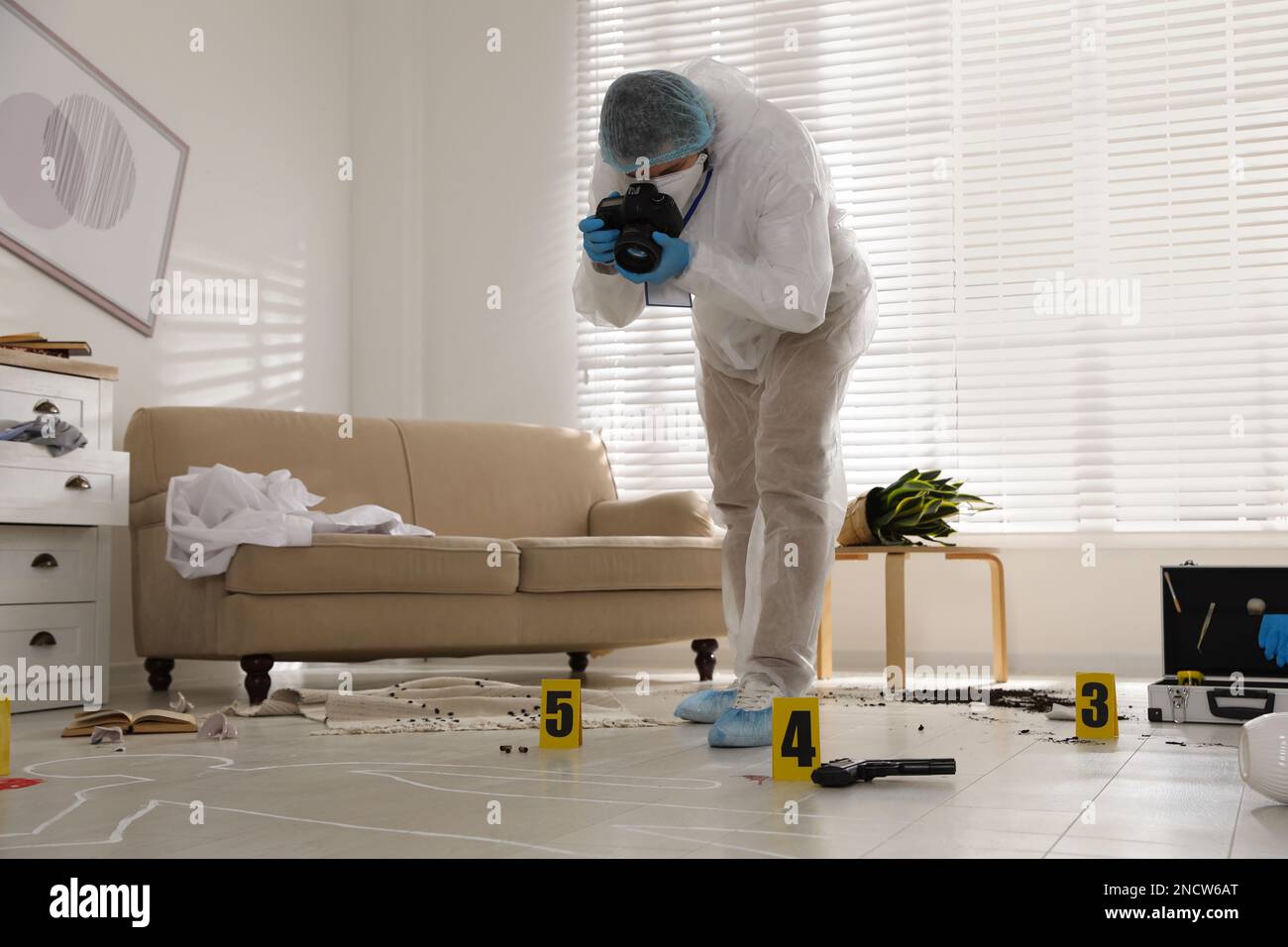 Crime scene investigator camera hi-res stock photography and images - Alamy