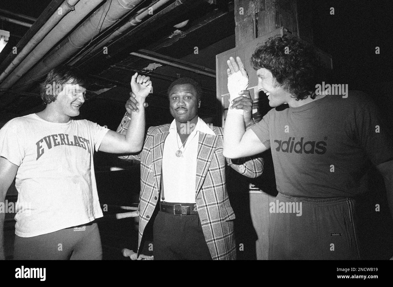 Rodney Bobick, left, and Brother Duane joust with former heavyweight ...