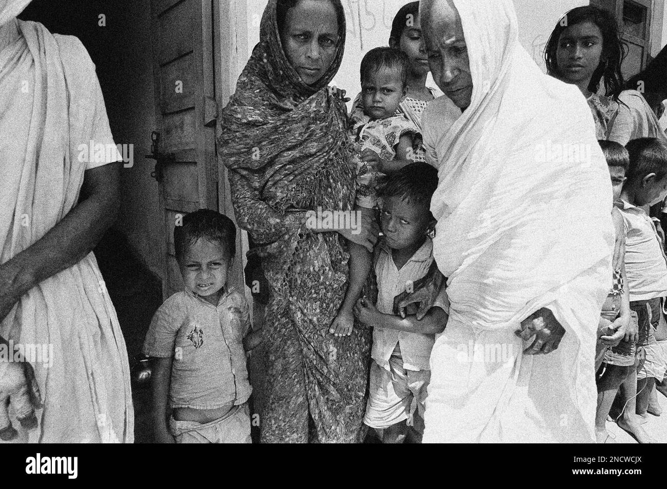 Refugees from Bangladesh/East Pakistan, who fled from heavy fighting in ...