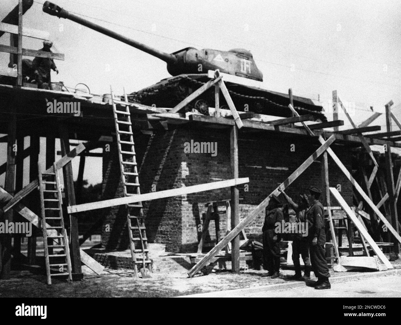 The first tank of the Russian army to enter Berlin, has been raised ...