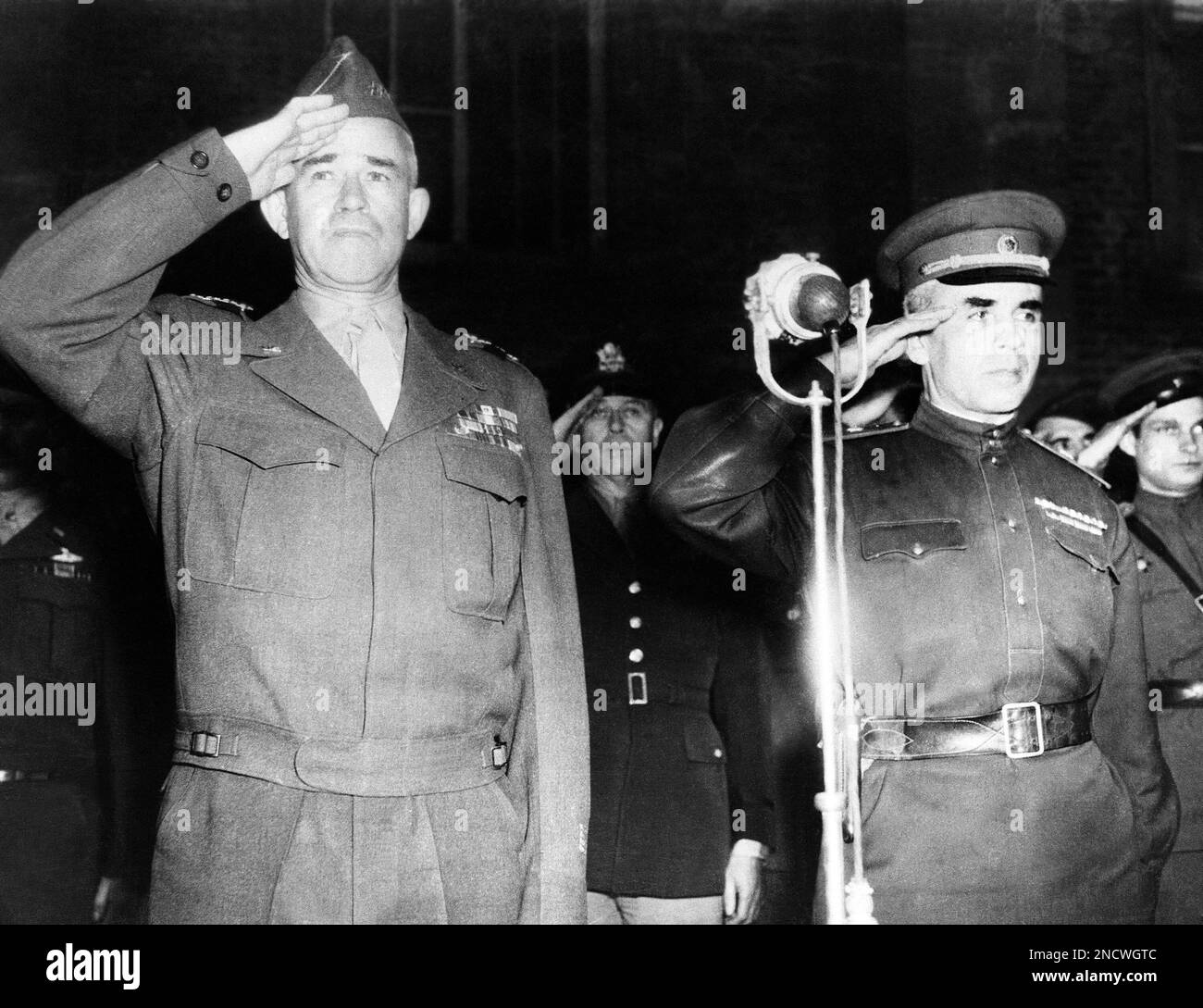 General Omar Bradley, left, Commander of the ETO American forces and ...