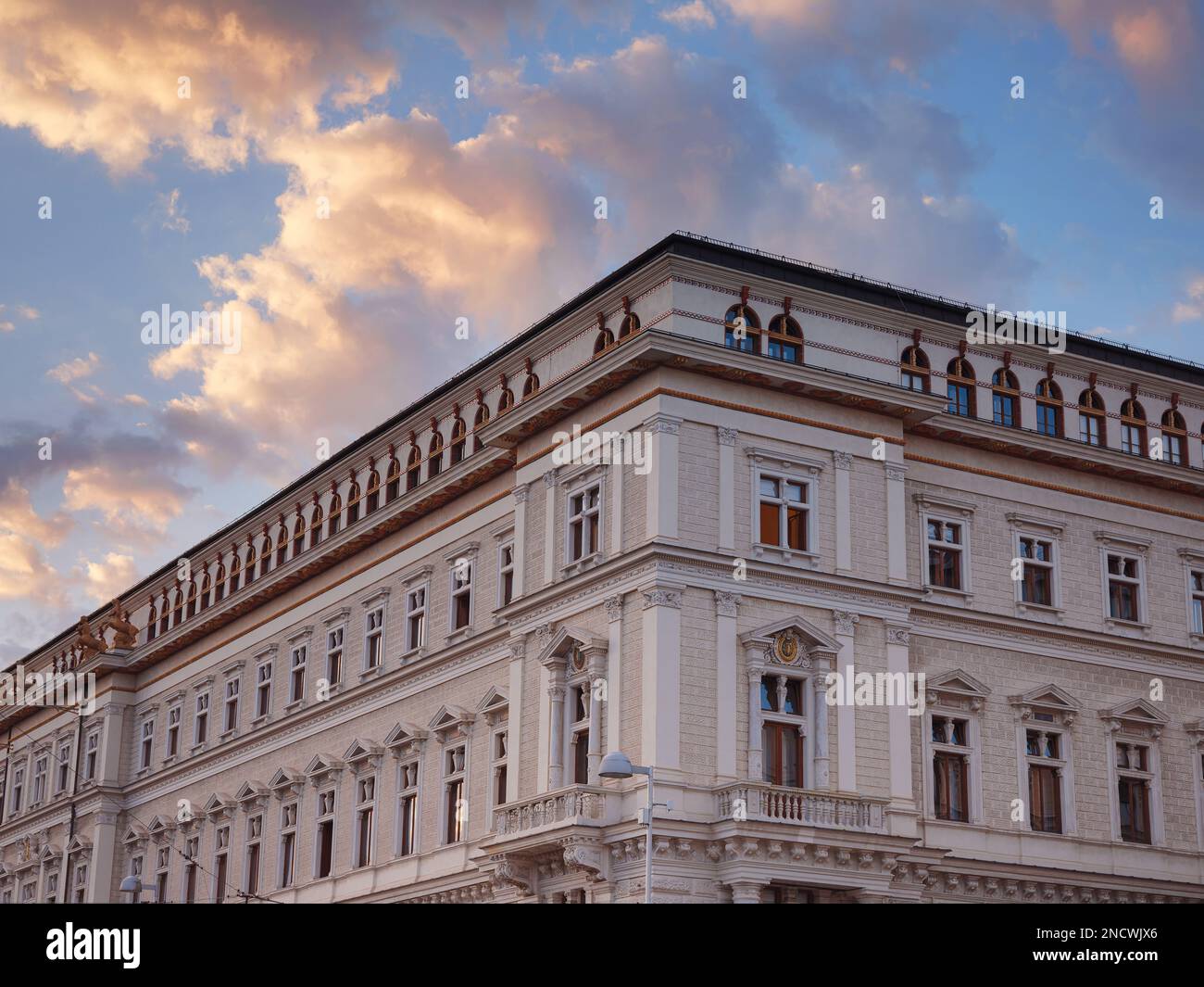 Cityscape views old city of one of Europe's most beautiful town- Vienna ...