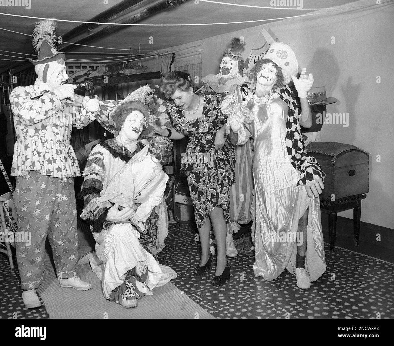 Anything for a gag goes at Rosalie’s School for Clowns in Chicago on ...