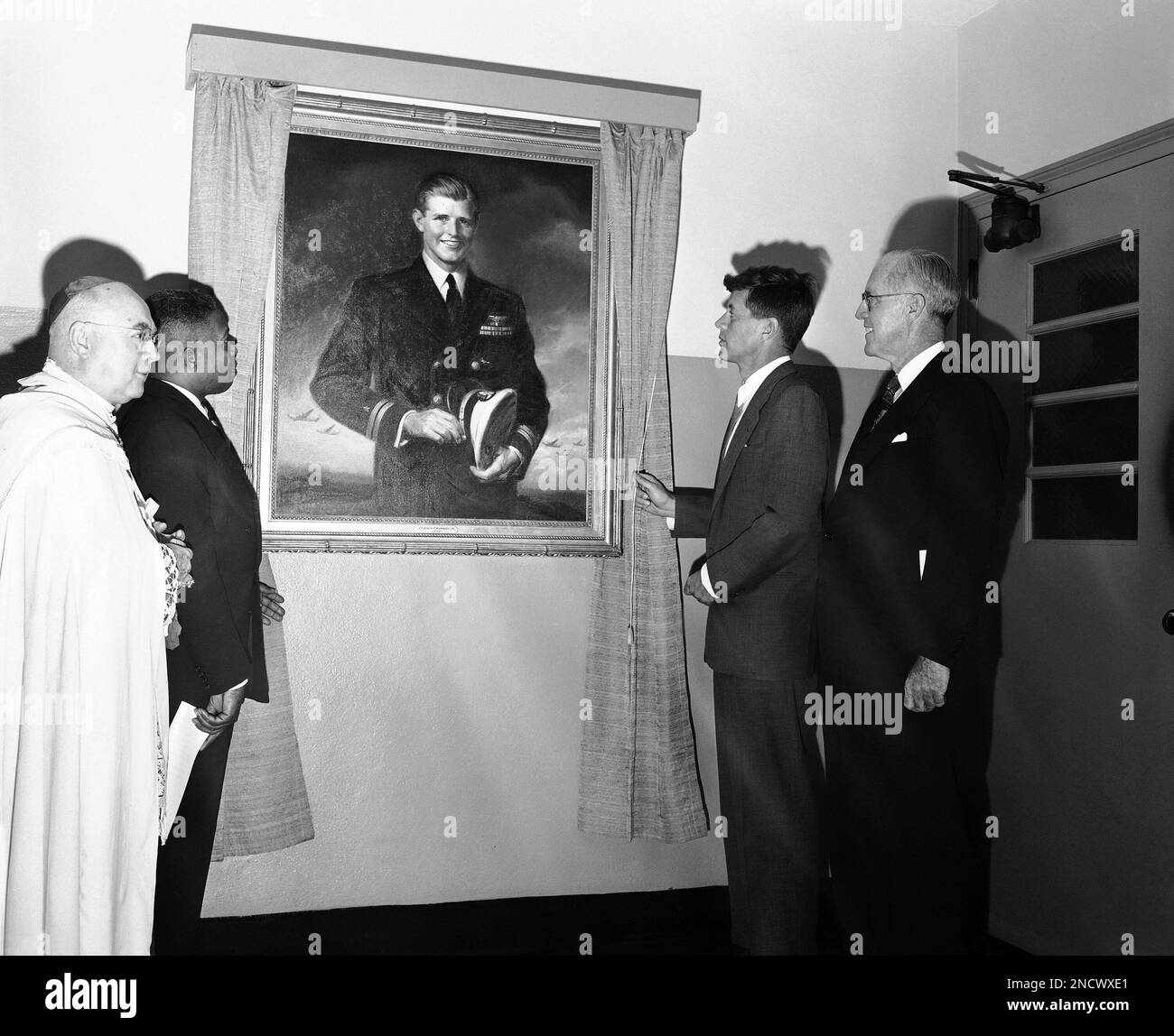 Senator. John F. Kennedy, D-Mass, second from right, unveils portrait ...