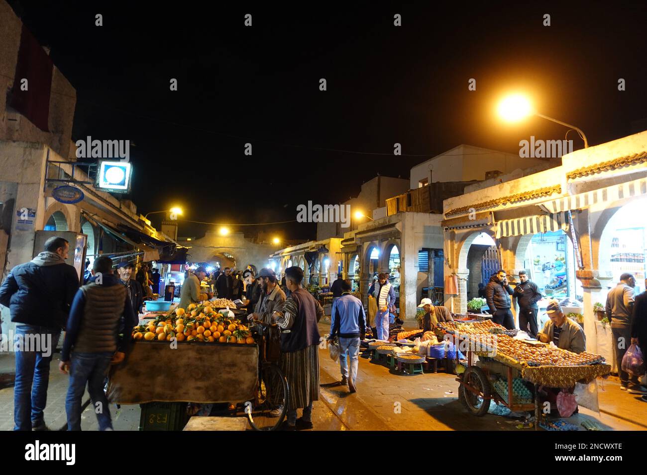 Essaouria medina food hi-res stock photography and images - Alamy