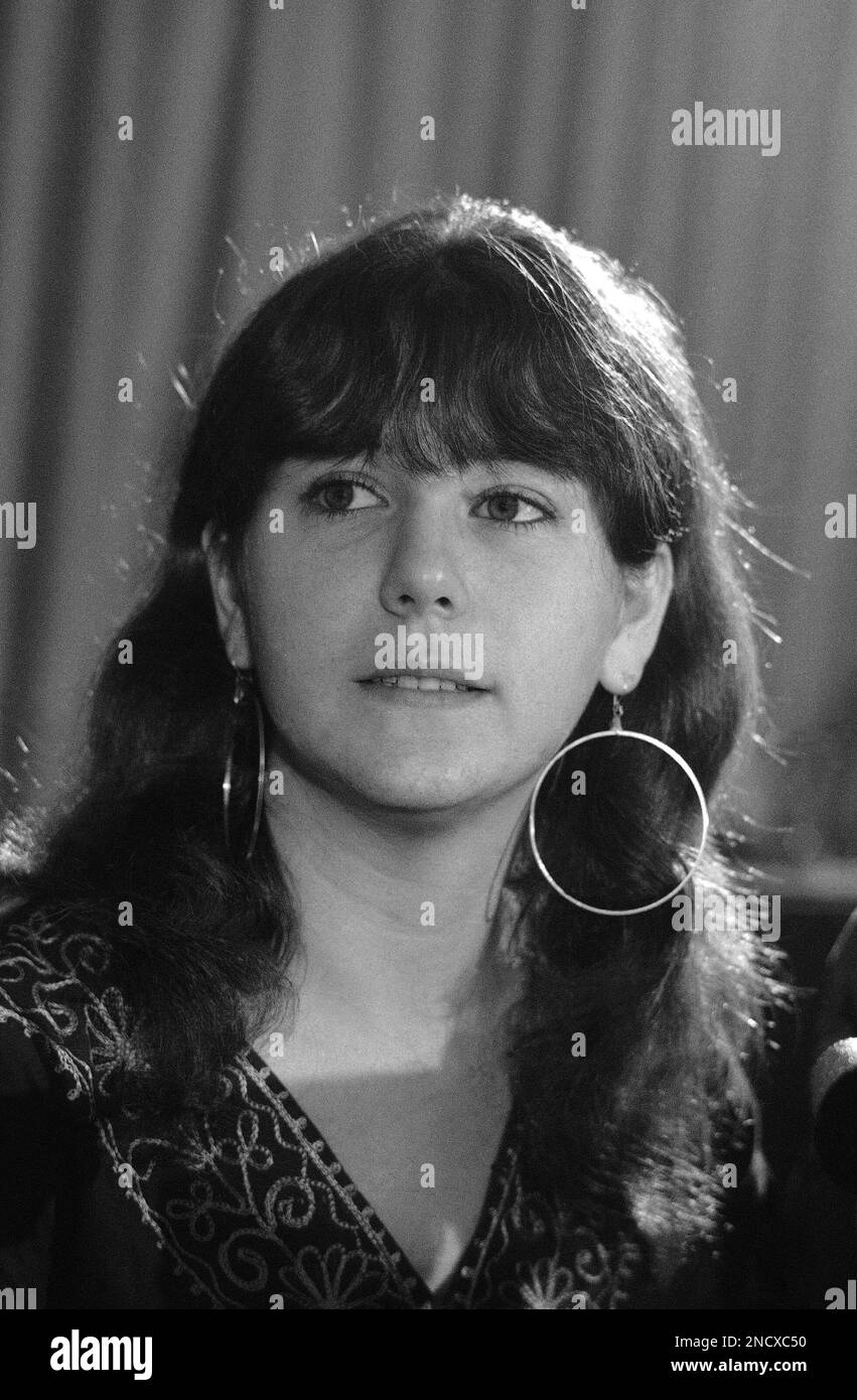 Jennifer Dohrn, 25, sister of fugitive Weatherman leader Bernardine ...