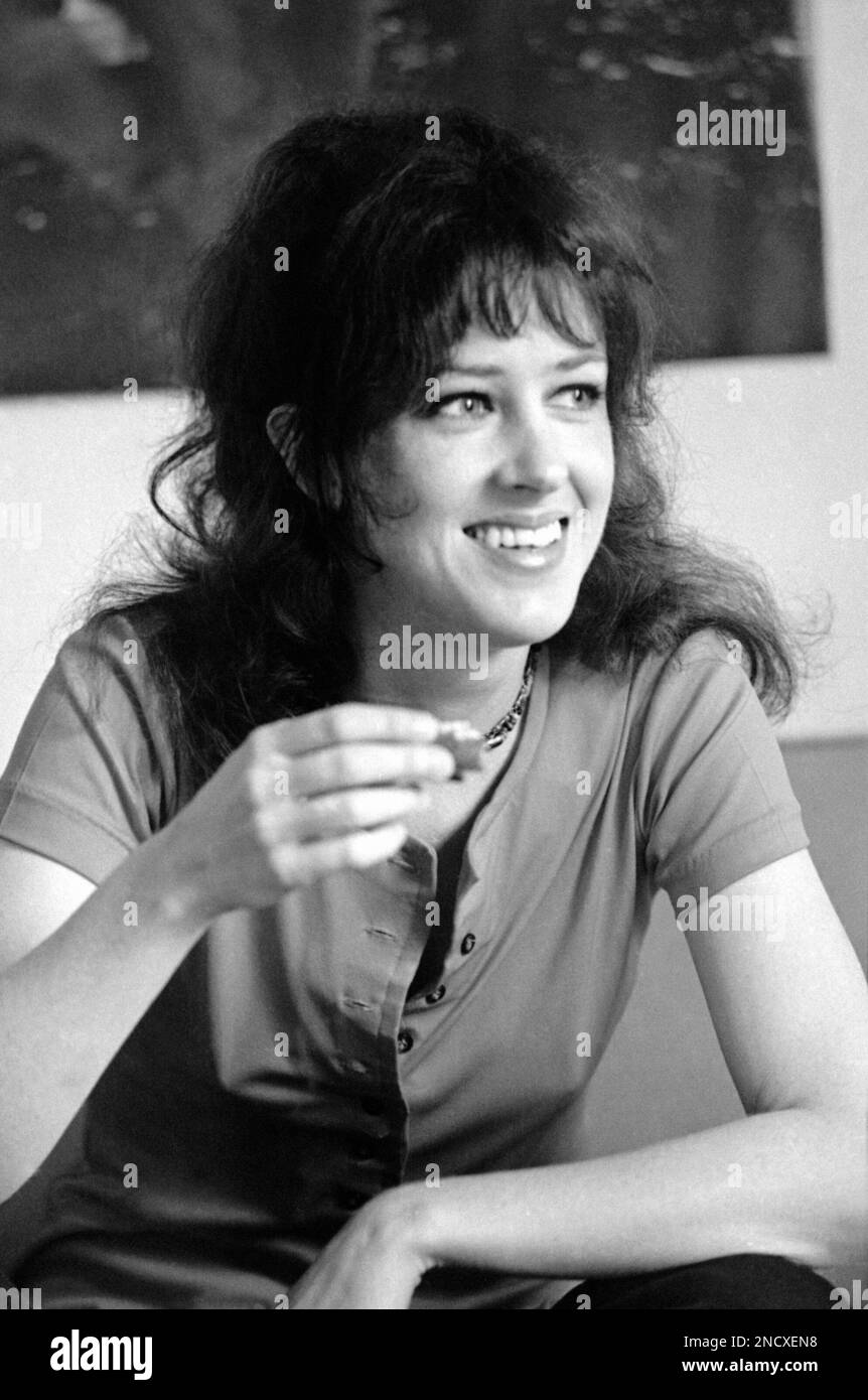 Jefferson Airplane singer Grace Slick is shown in Hollywood, Calif ...