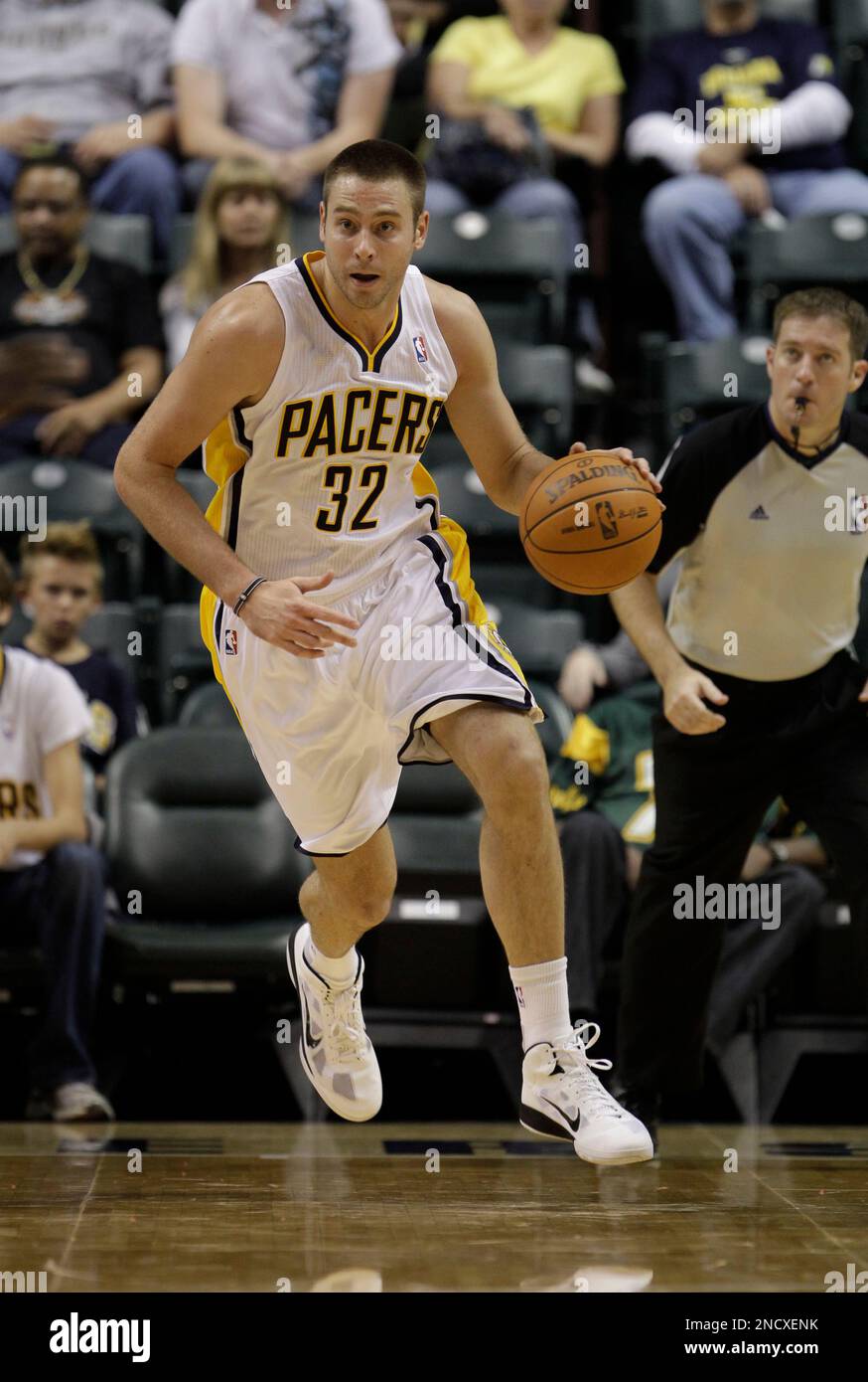 Indiana Pacers forward Josh McRoberts (32) during an NBA preseason ...