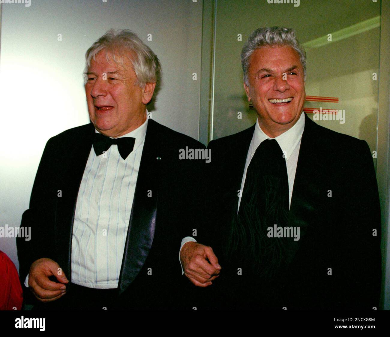 British actor Sir Peter Ustinov, left, shares a laugh with U.S. actor ...