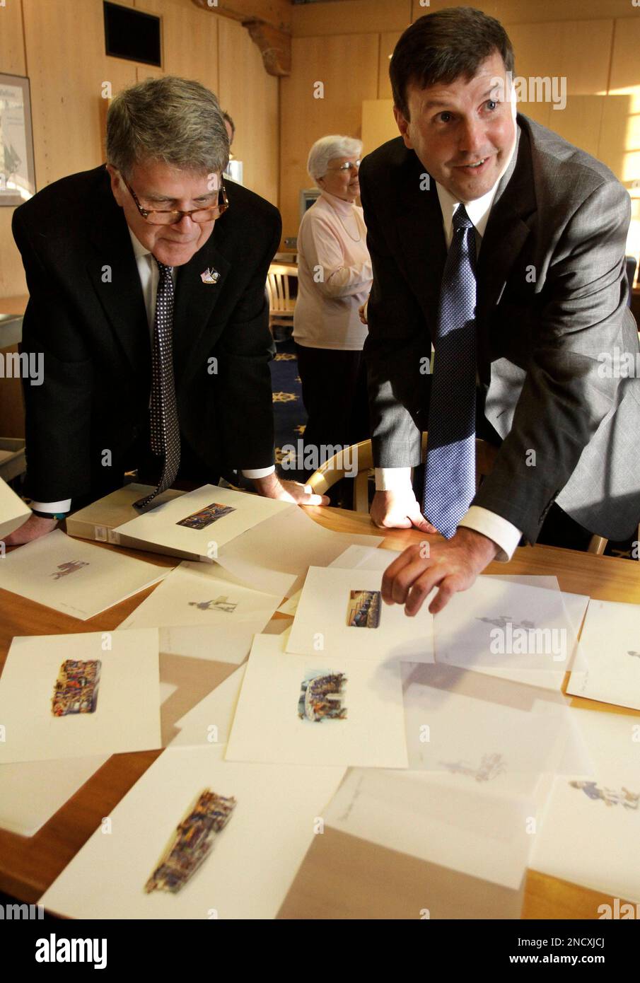 Archivist of the United States David Ferriero, left, and U.S. National ...
