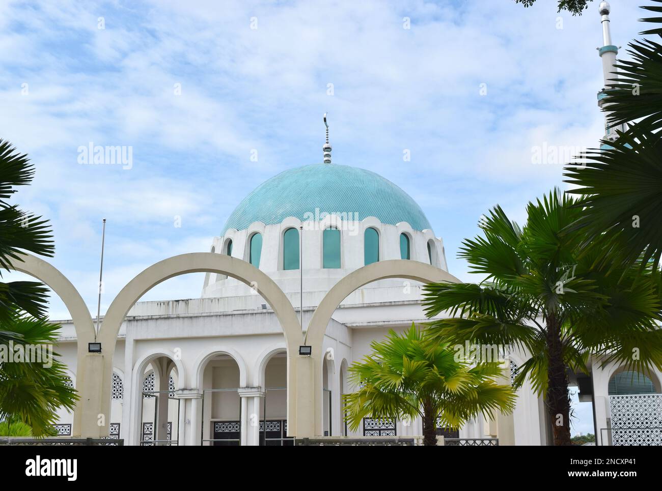 Floating mosque in Kuching Malaysia Stock Photo - Alamy