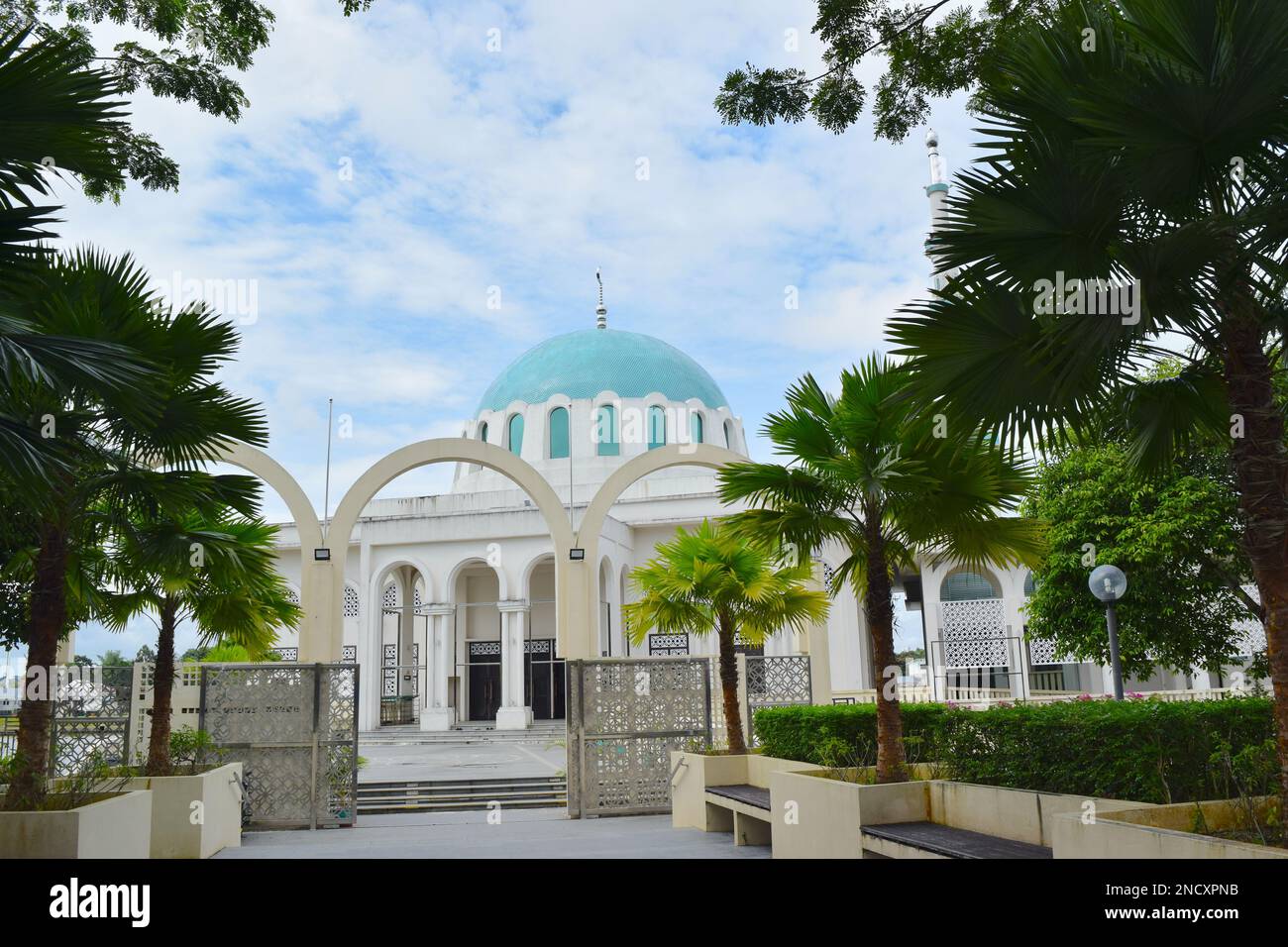 Floating mosque in Kuching Malaysia Stock Photo - Alamy