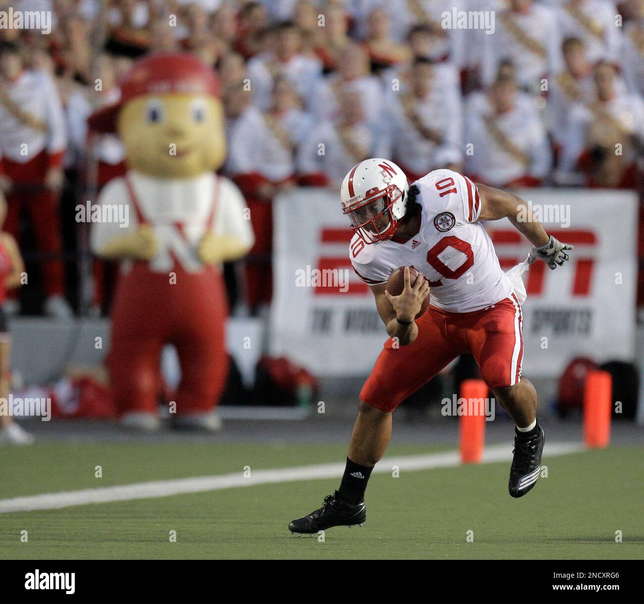 Nebraska running back Roy Helu Jr. during the first quarter of an NCAA ...
