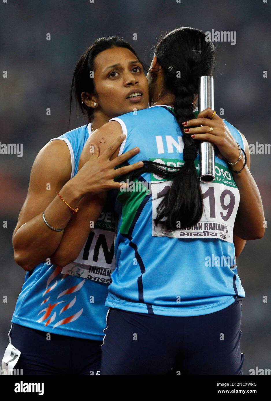 India's Mandeep Kaur, left, embraces India's Manjeet Kaur following the ...