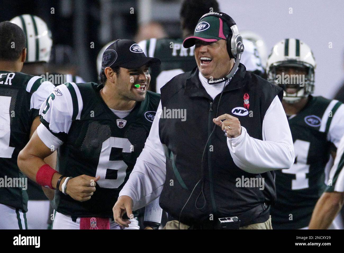 New York Jets head coach Rex Ryan celebrates with quarterback Mark ...