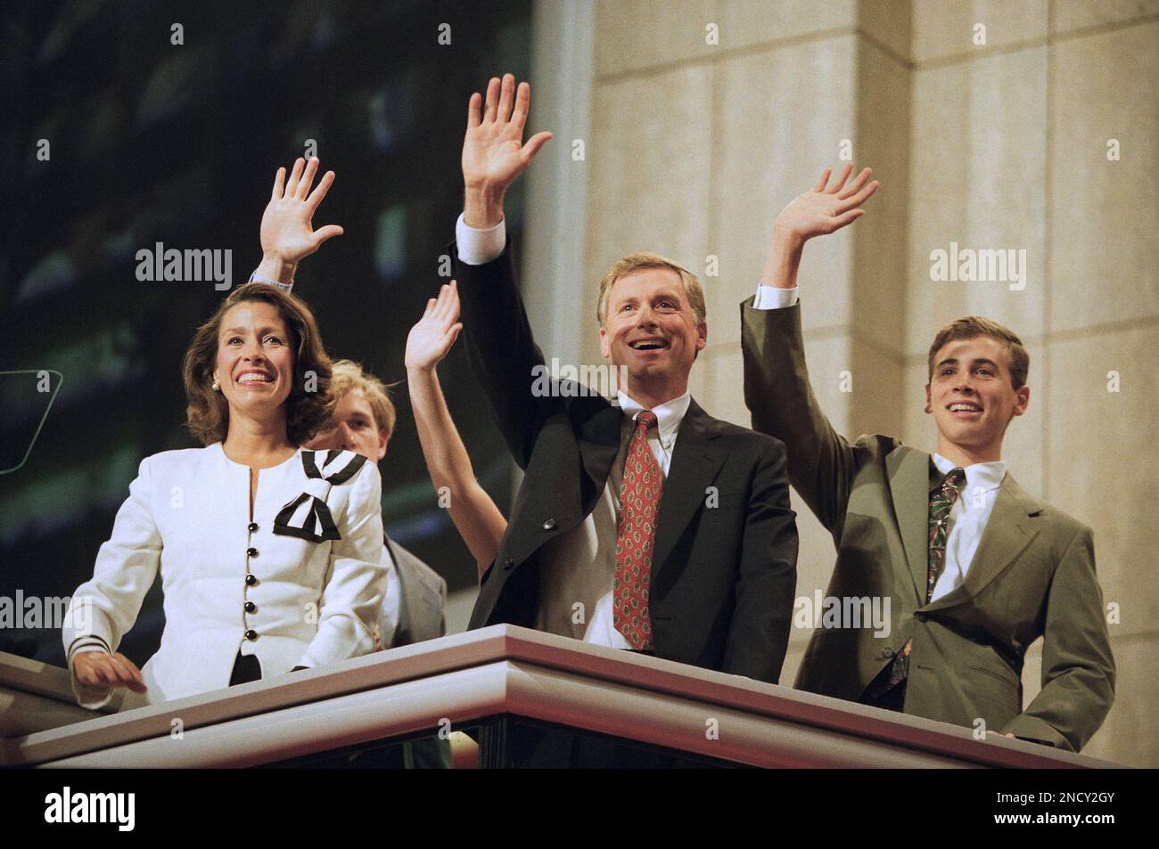 Vice President Dan Quayle waves along with his family after delivering ...