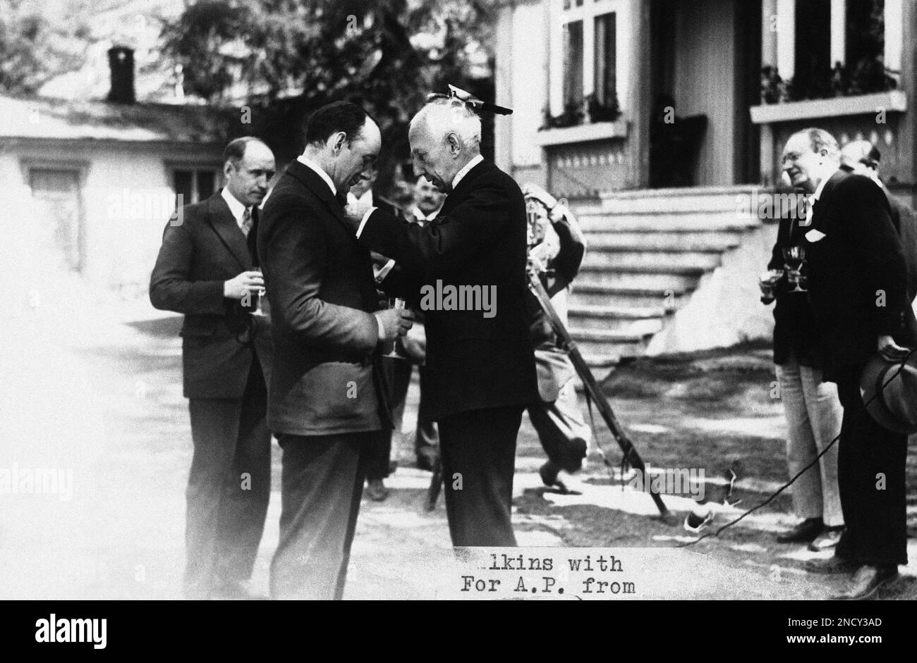 Captain George Wilkins, Australian explorer, decorated with the Gold ...