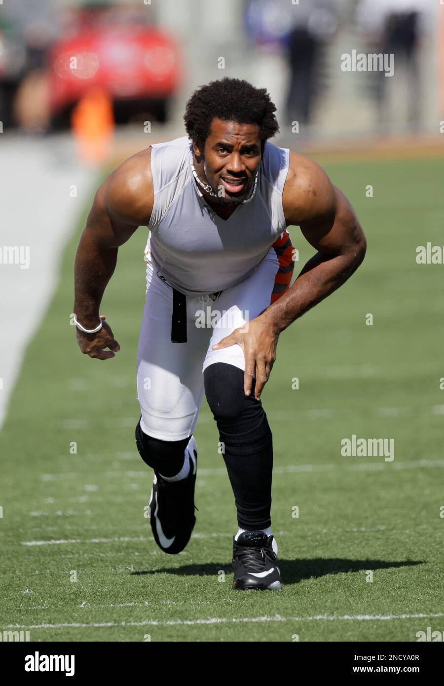 Cincinnati Bengals' Dhani Jones prior to their NFL football game ...