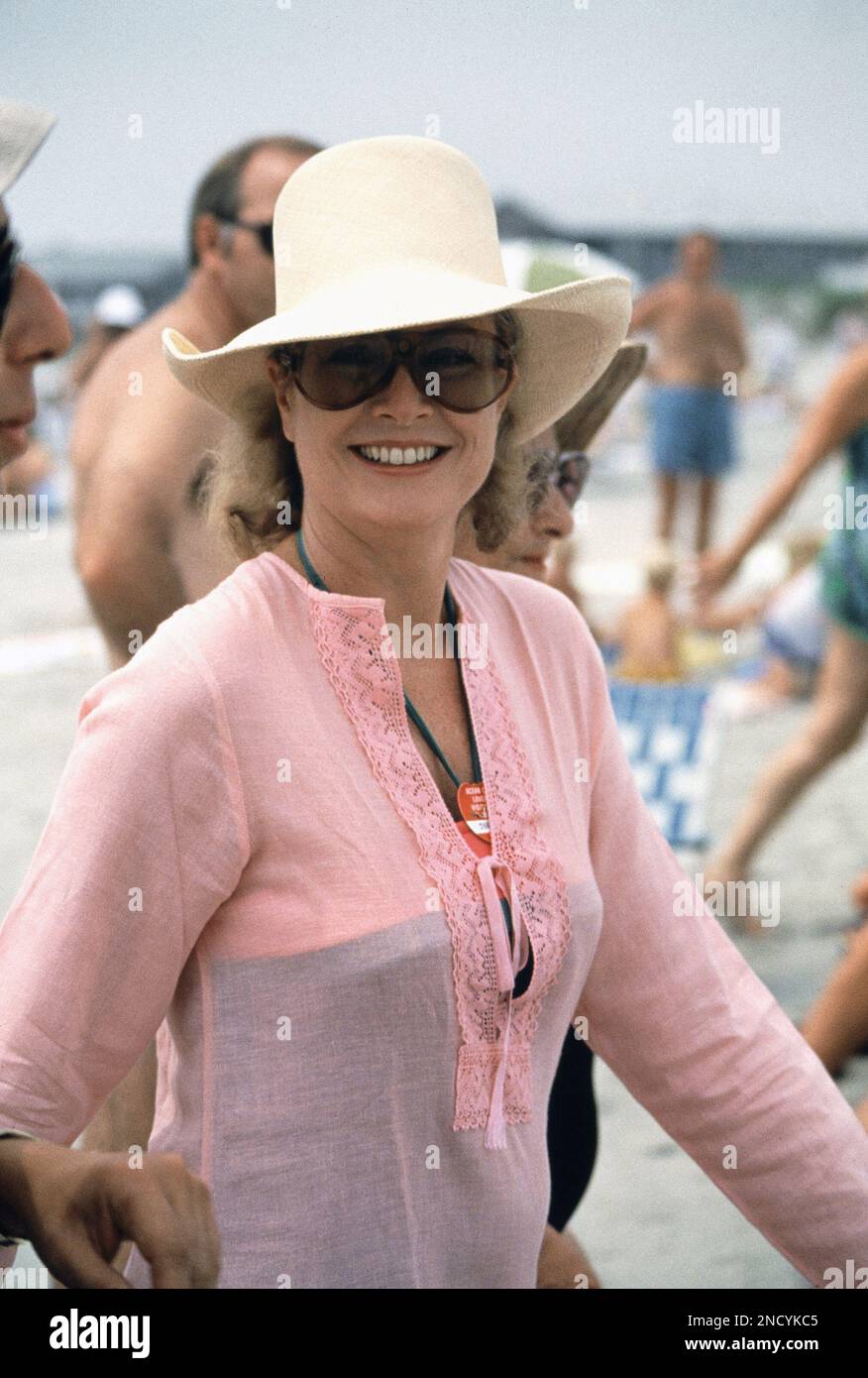 Princess Grace Kelly on beach in Ocean City, New Jersey, July 30, 1978 ...