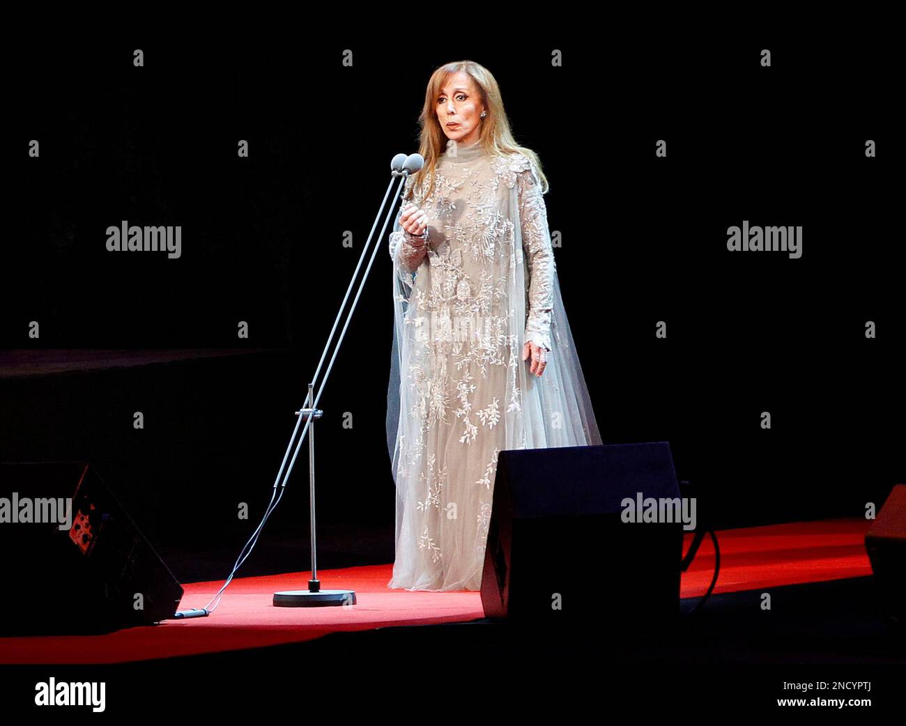 Lebanon's diva Fairouz, one of the Arab world's most popular singers ...
