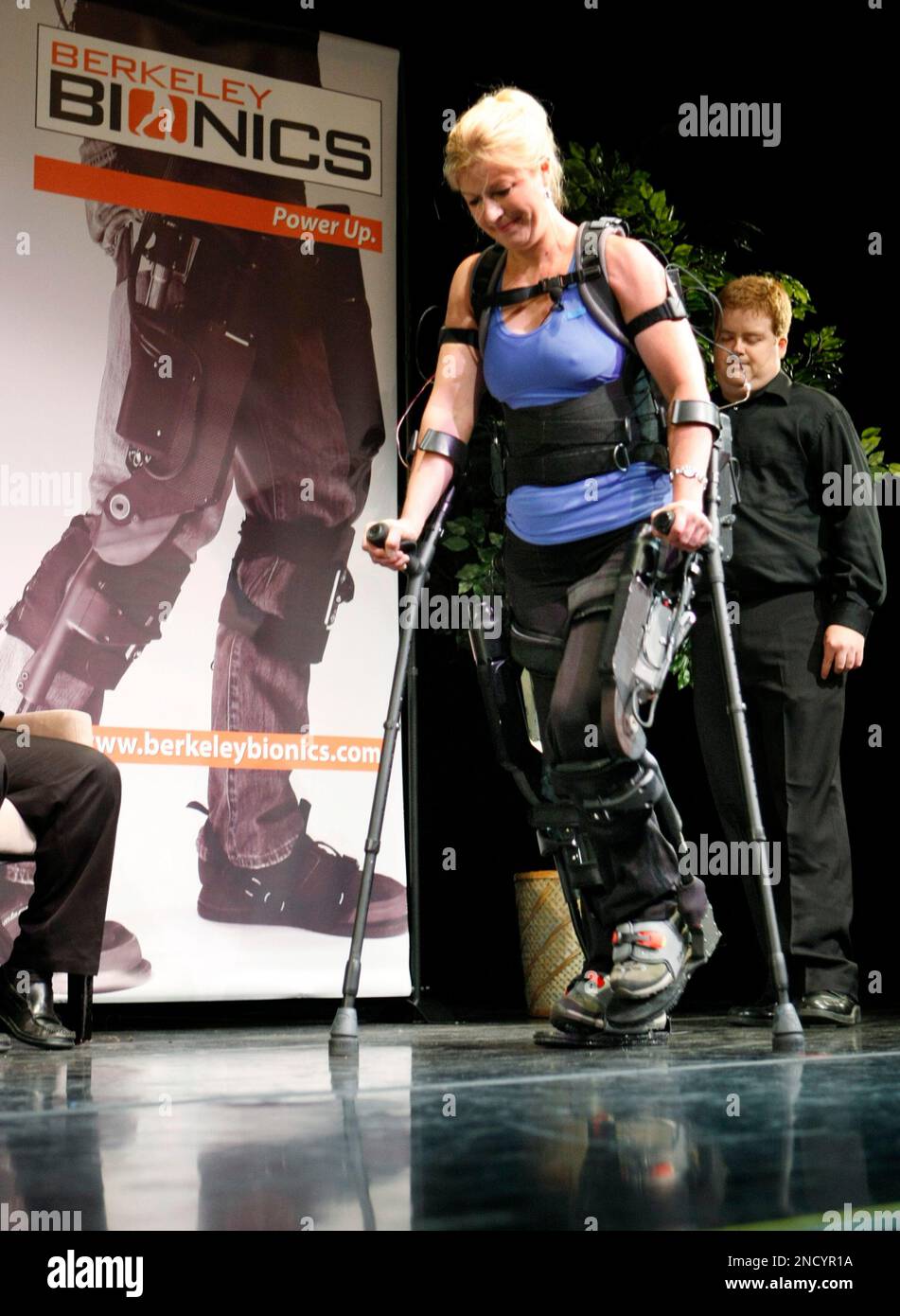 Amanda Boxtel walks with a prototype of Berkeley Bionics exoskeleton ...