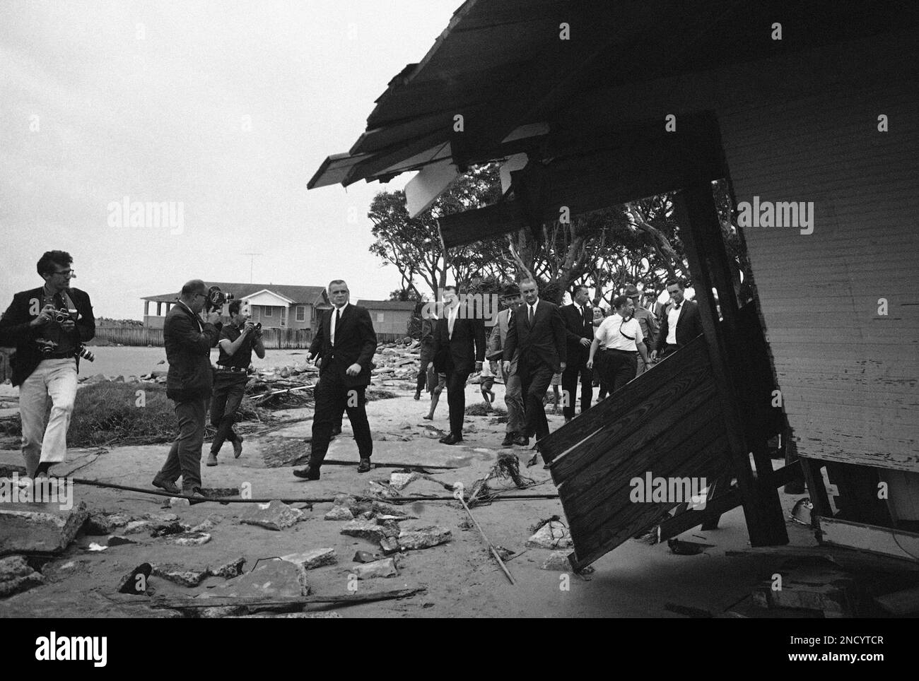 President Lyndon Johnson makes a tour of St. Simons Island, Georgia ...