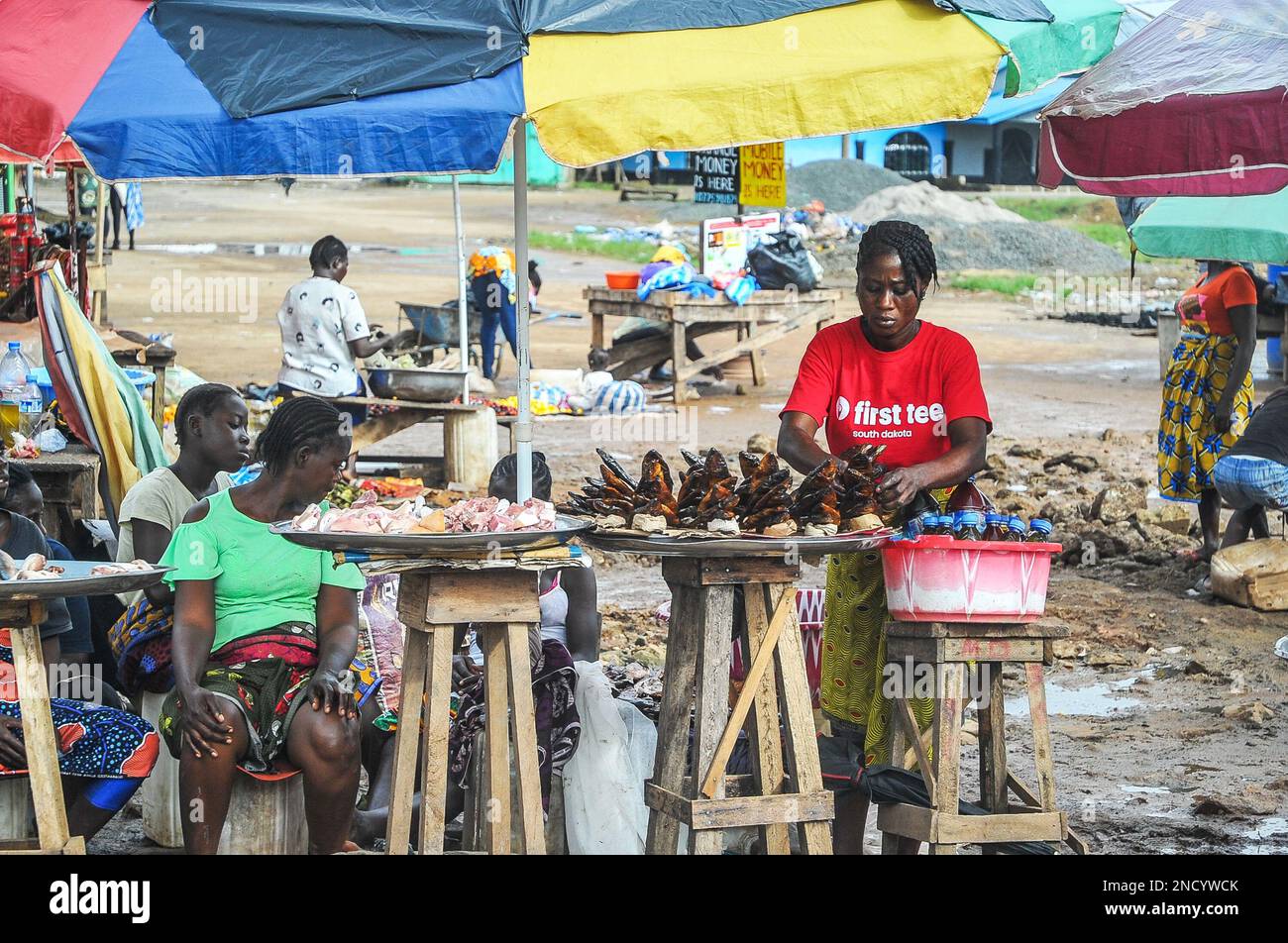 Monrovia gbarnga african market hi-res stock photography and images - Alamy