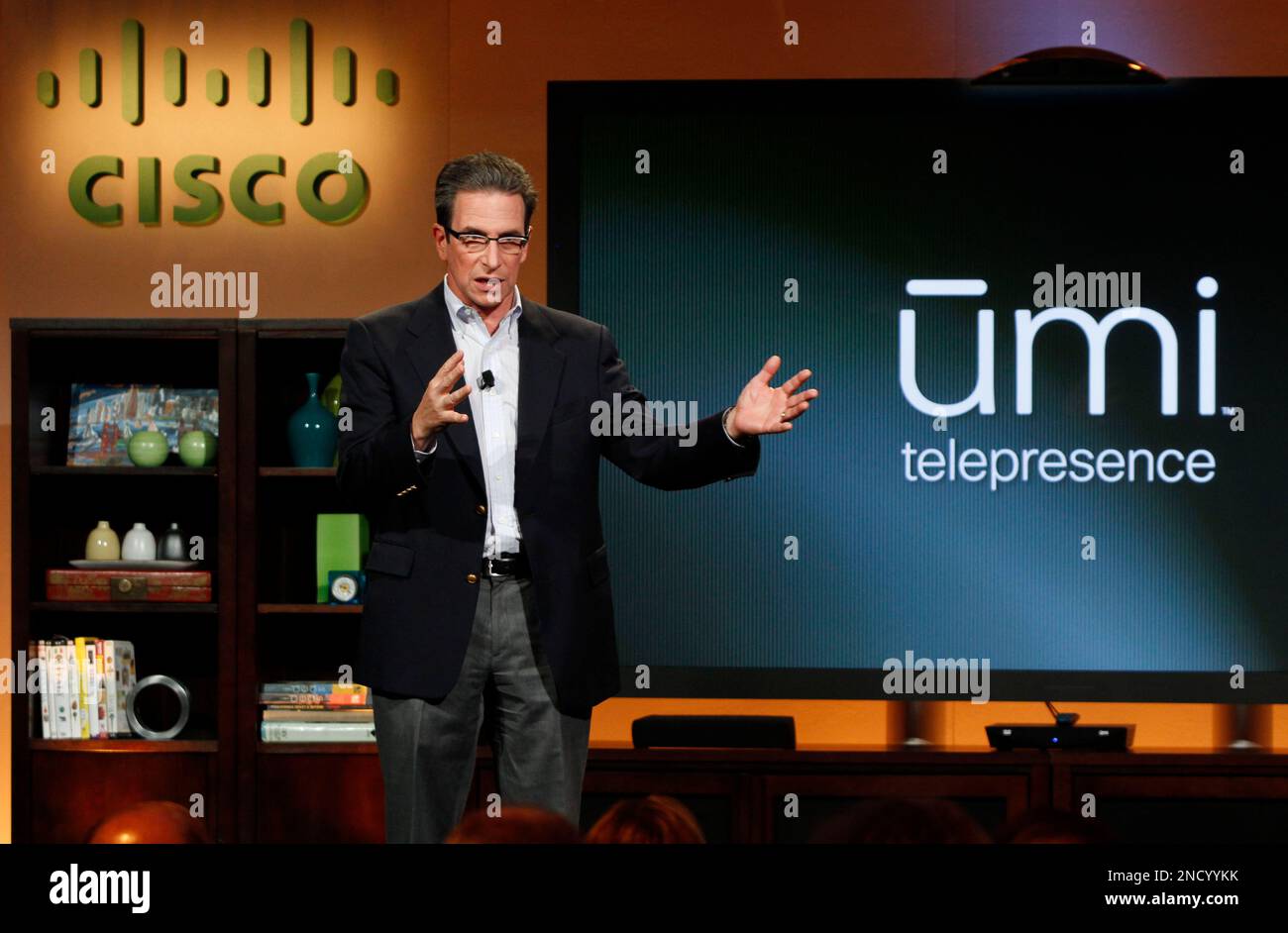 Ken Wirt, Vice President of Consumer Marketing at Cisco introduces ...